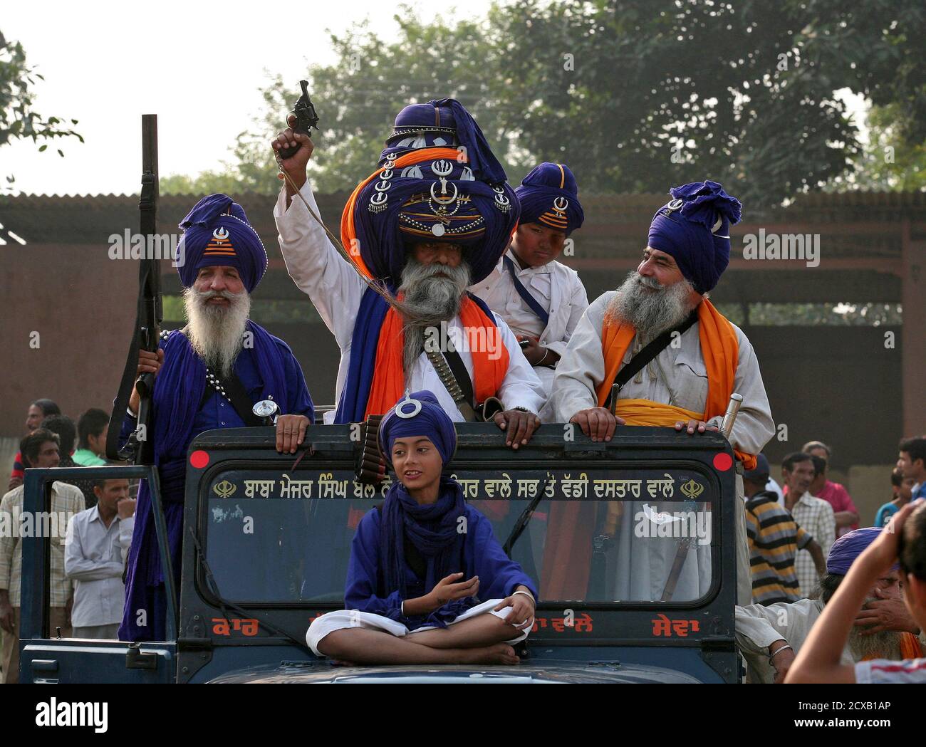 Sikh weapons hi-res stock photography and images - Alamy