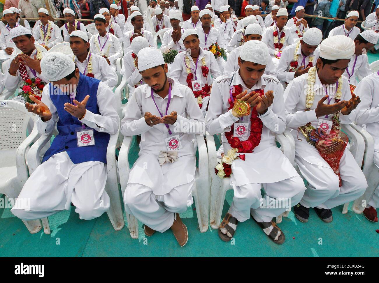 Muslim bridegroom asia hi-res stock photography and images - Alamy