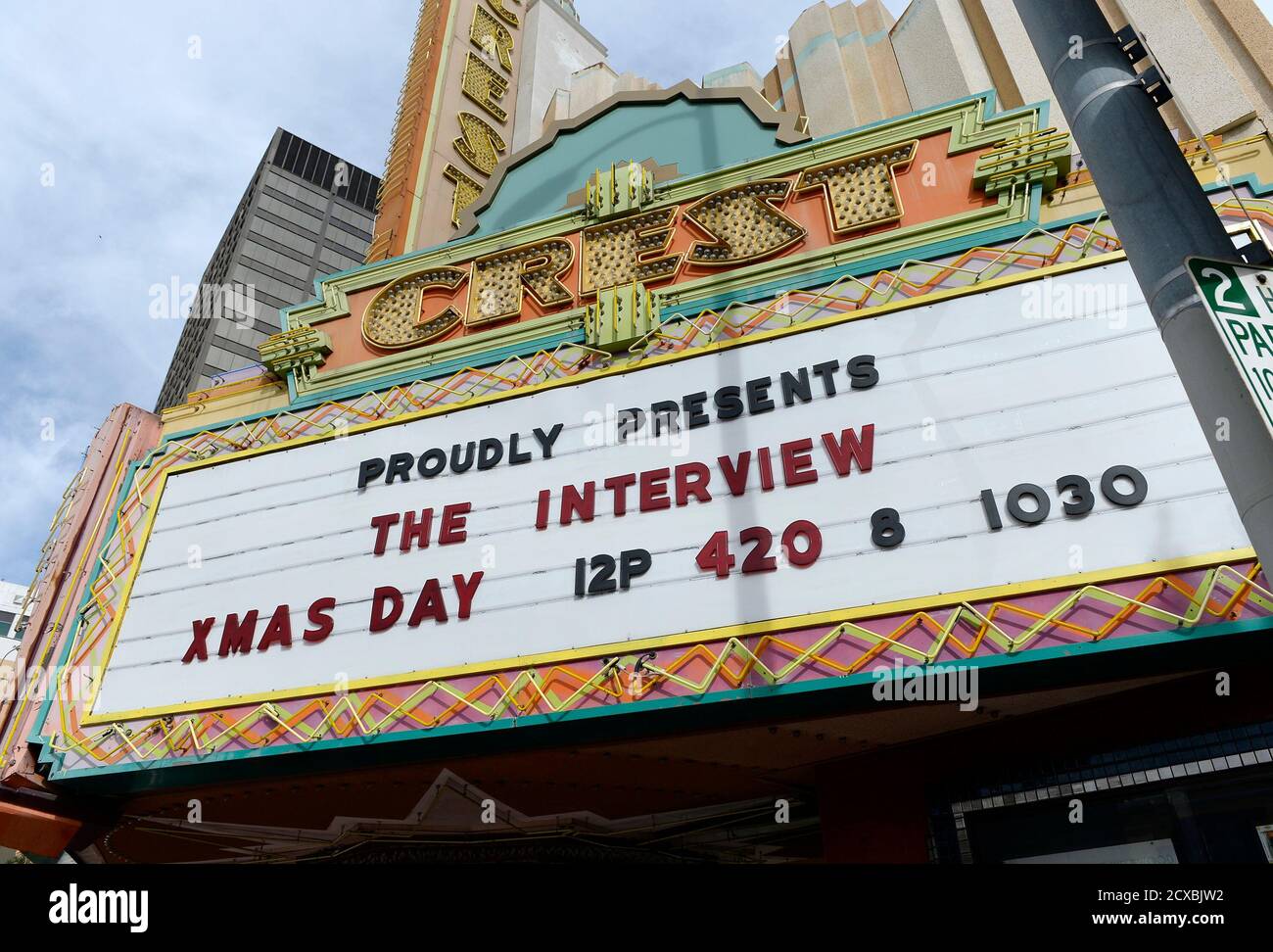 Crest movie theater hi-res stock photography and images - Alamy