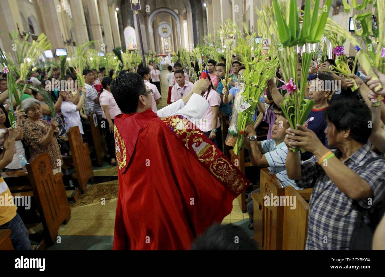 Philippines Catholic Church Mass Priest High Resolution Stock ...