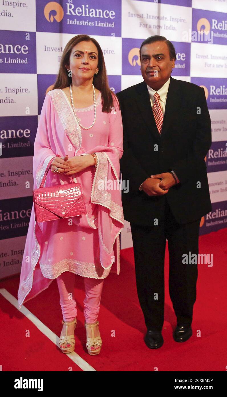 Mukesh ambani agm hi-res stock photography and images - Alamy