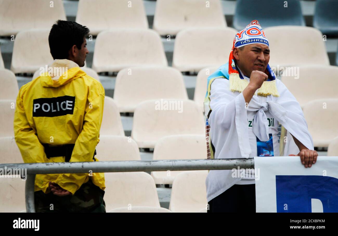 Azadi stadium persepolis hi-res stock photography and images - Alamy