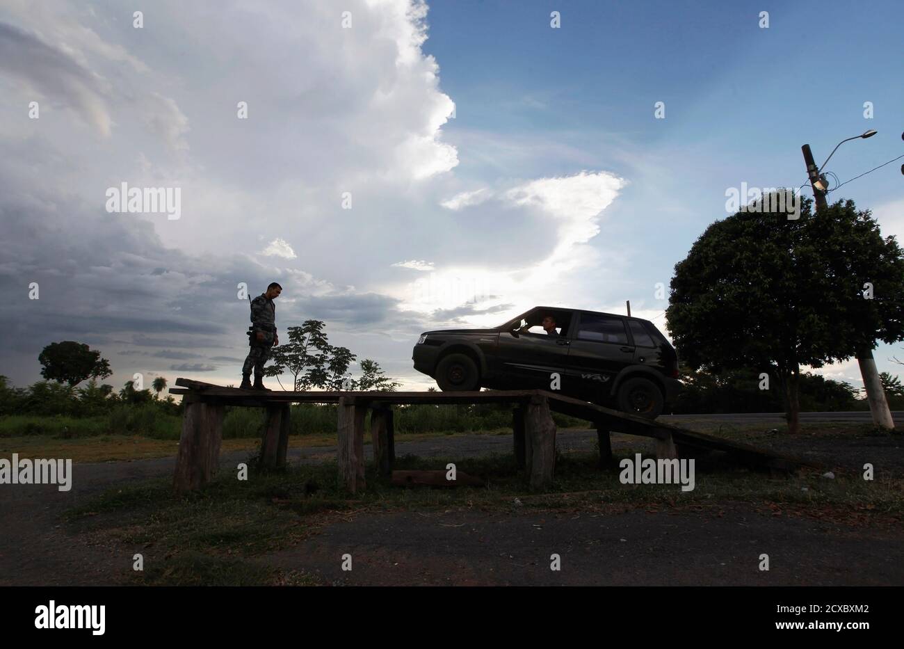 Secure border dramatic hi-res stock photography and images - Alamy
