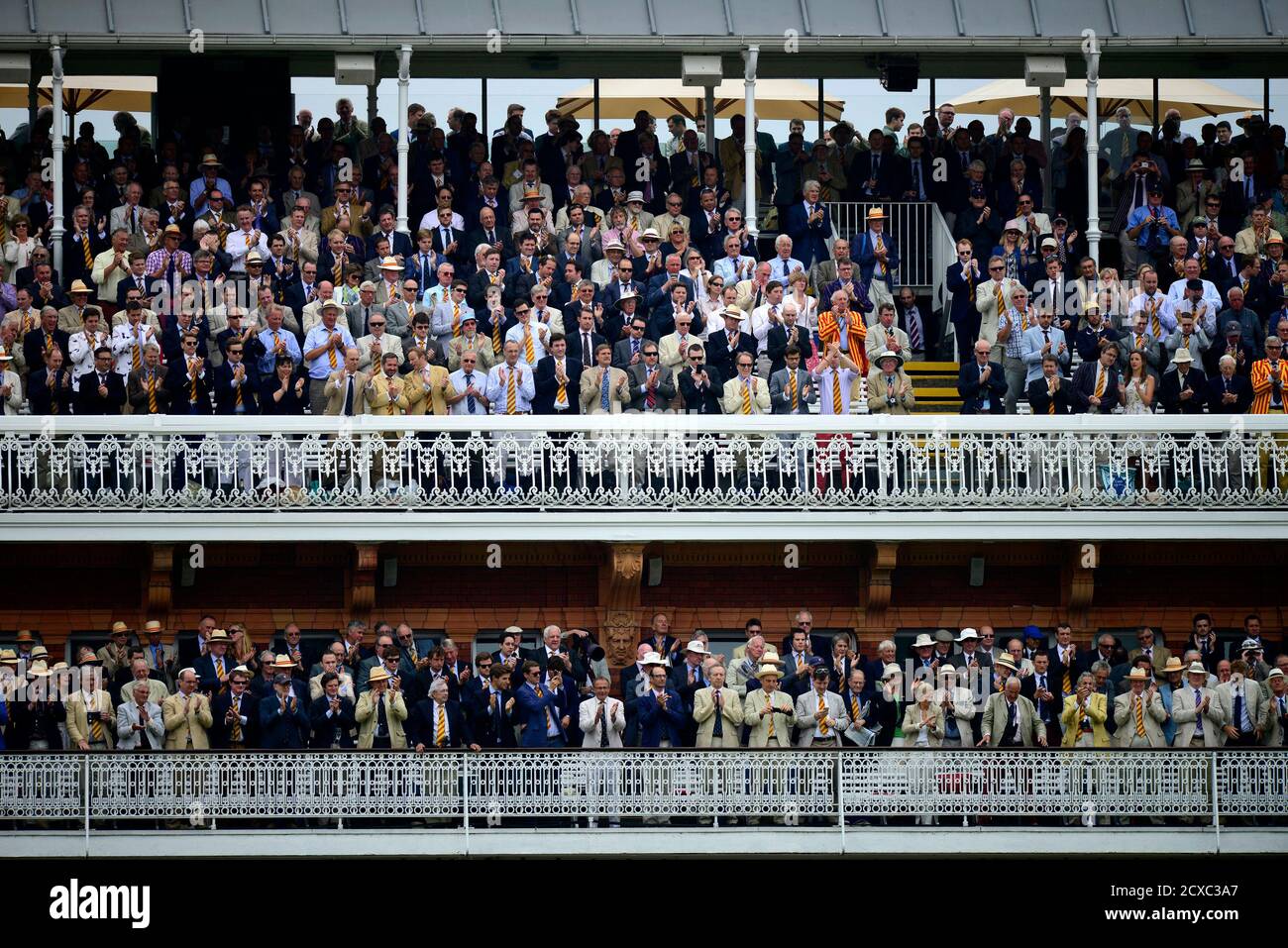 Lords cricket ground pavilion hi-res stock photography and images - Alamy