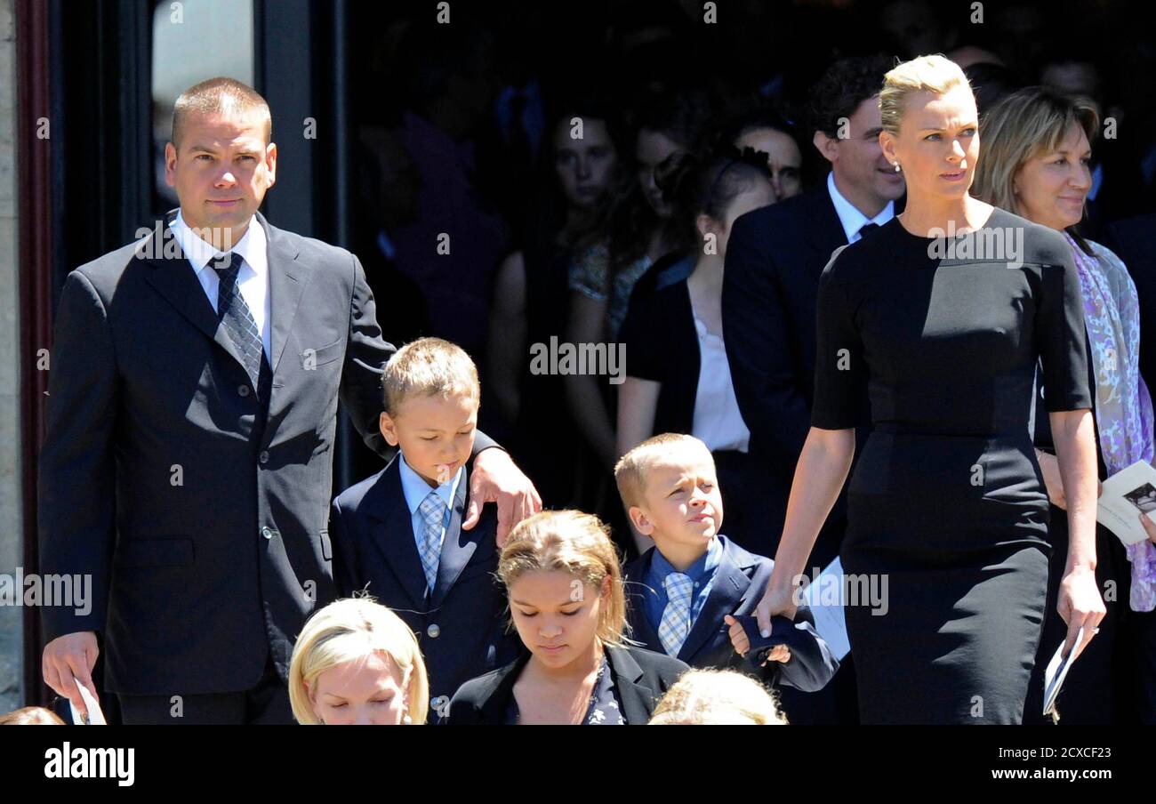 Lachlan murdoch elisabeth murdoch hi-res stock photography and images ... Lachlan murdoch elisabeth murdoch hi-res stock photography and images ...