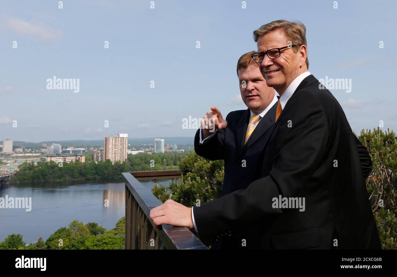 Lester b pearson building hi-res stock photography and images - Alamy