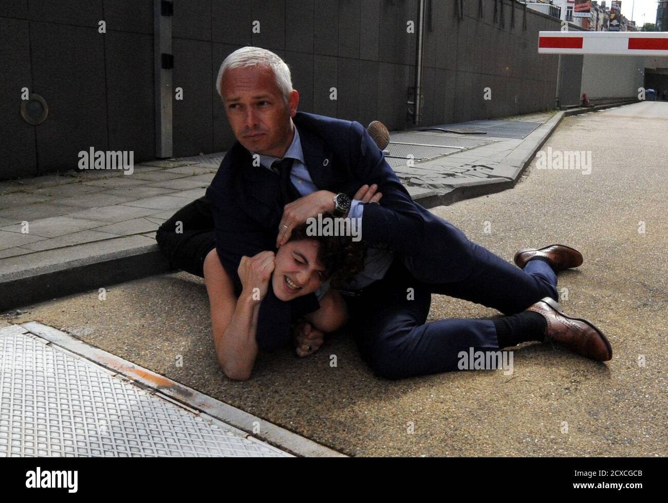Security guard unconscious hi-res stock photography and images - Alamy