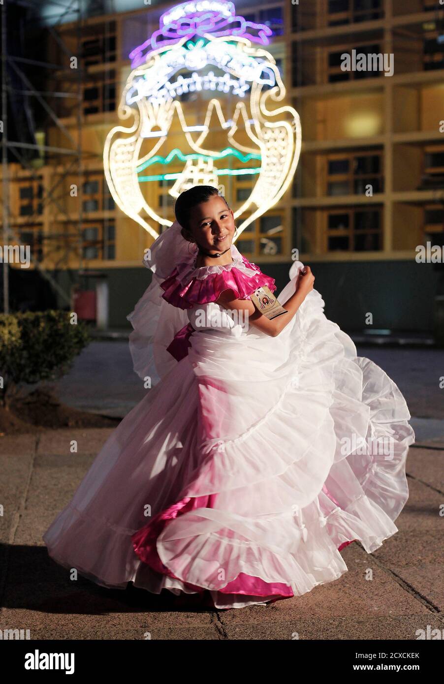 Costa rica traditional costume hi-res stock photography and images - Alamy