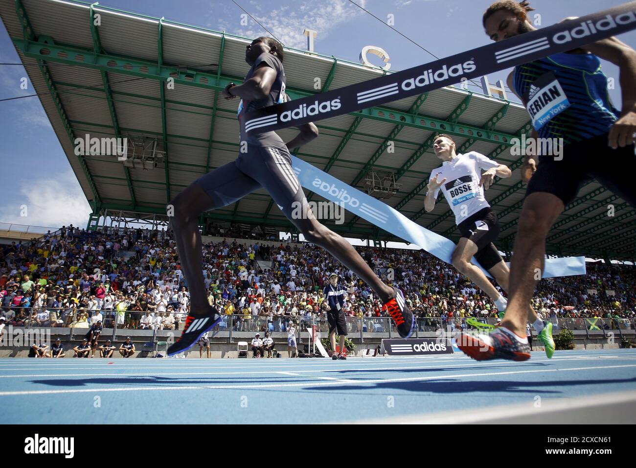 Track and field pictures hi-res stock photography and images - Alamy