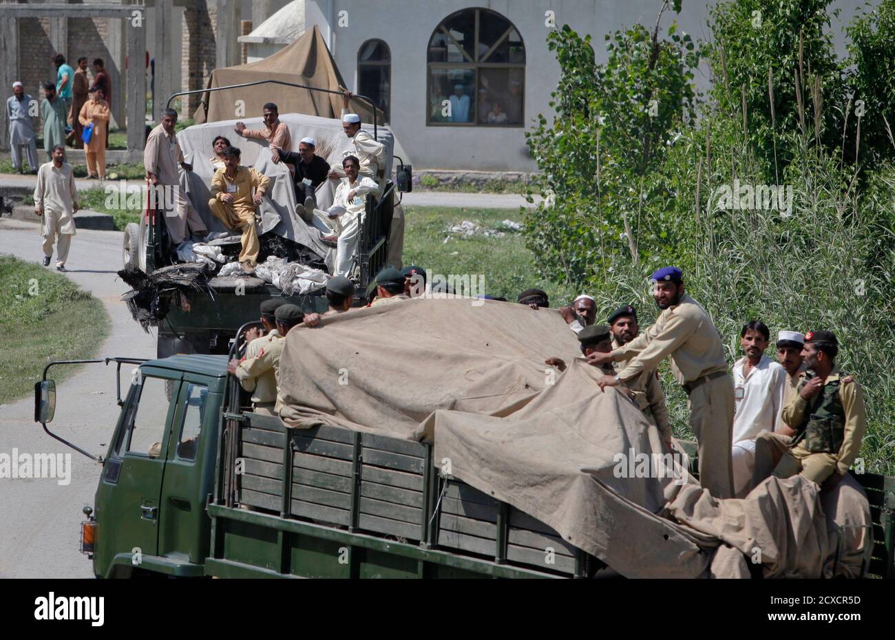 Soldiers that killed osama bin laden hi-res stock photography and ...