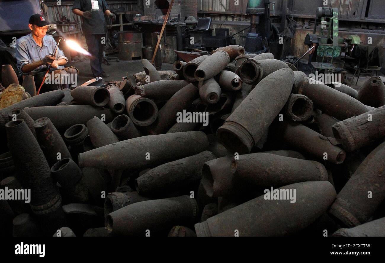 Millions of shells hi-res stock photography and images - Alamy