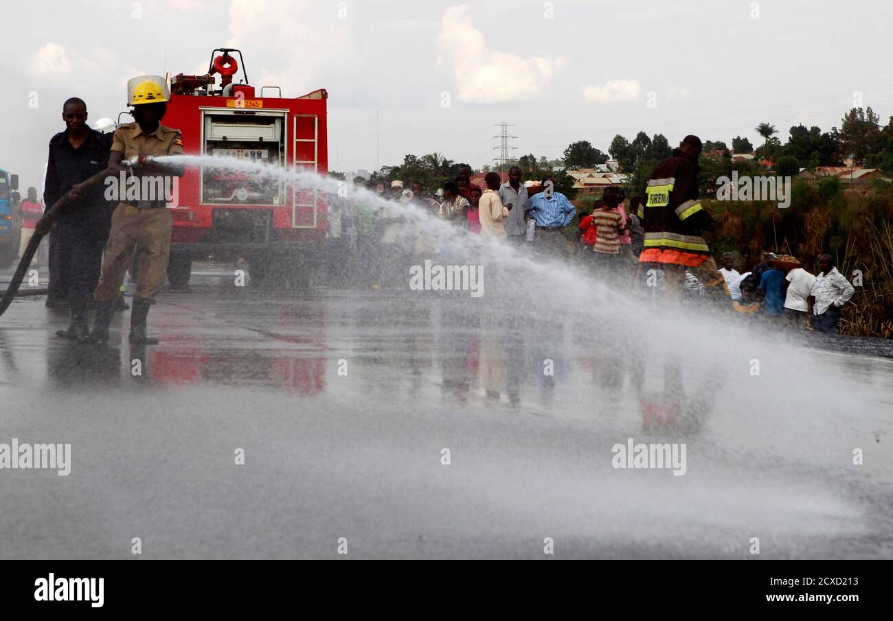 Uganda market scene hi-res stock photography and images - Alamy