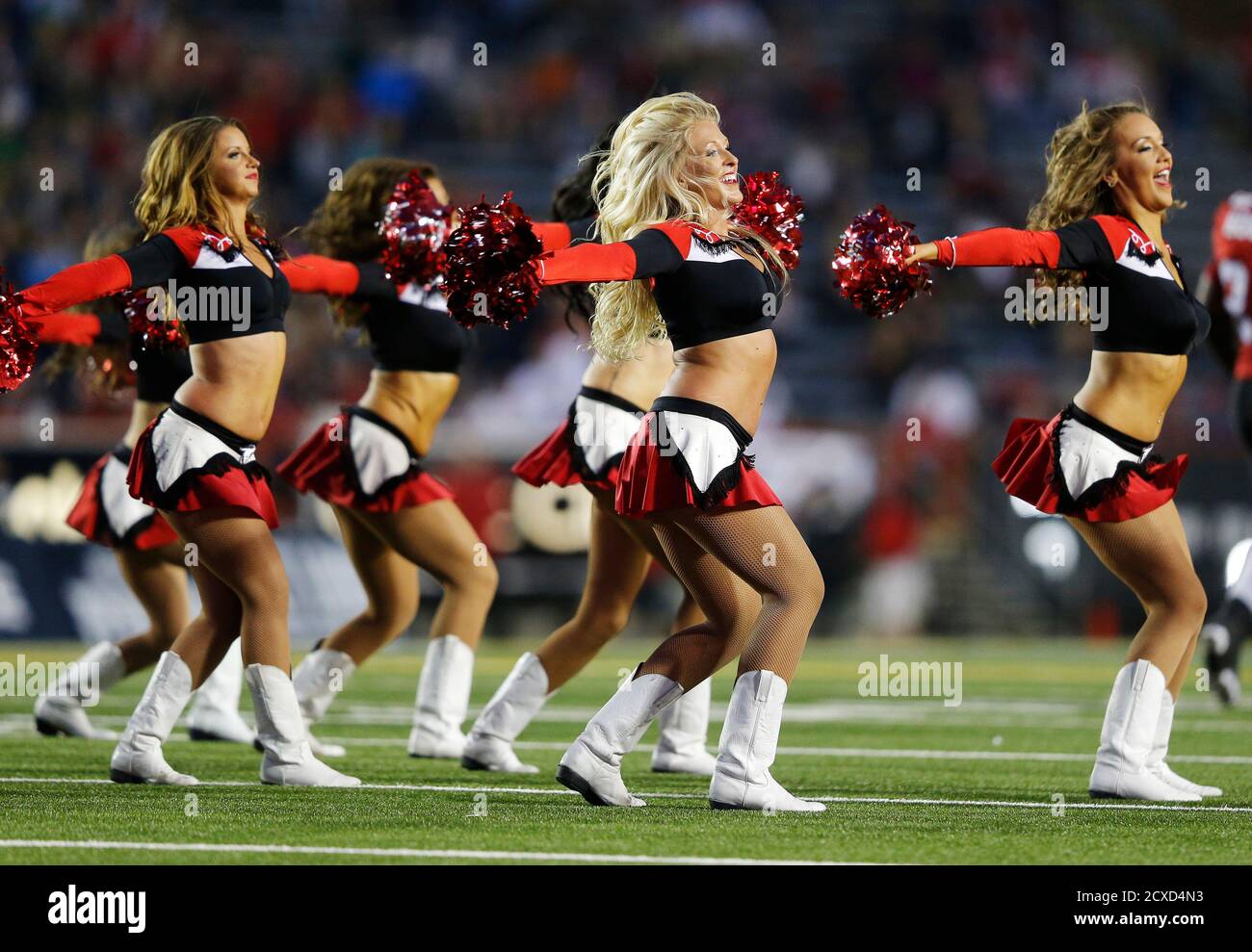 Cfl cheerleaders hi-res stock photography and images - Alamy