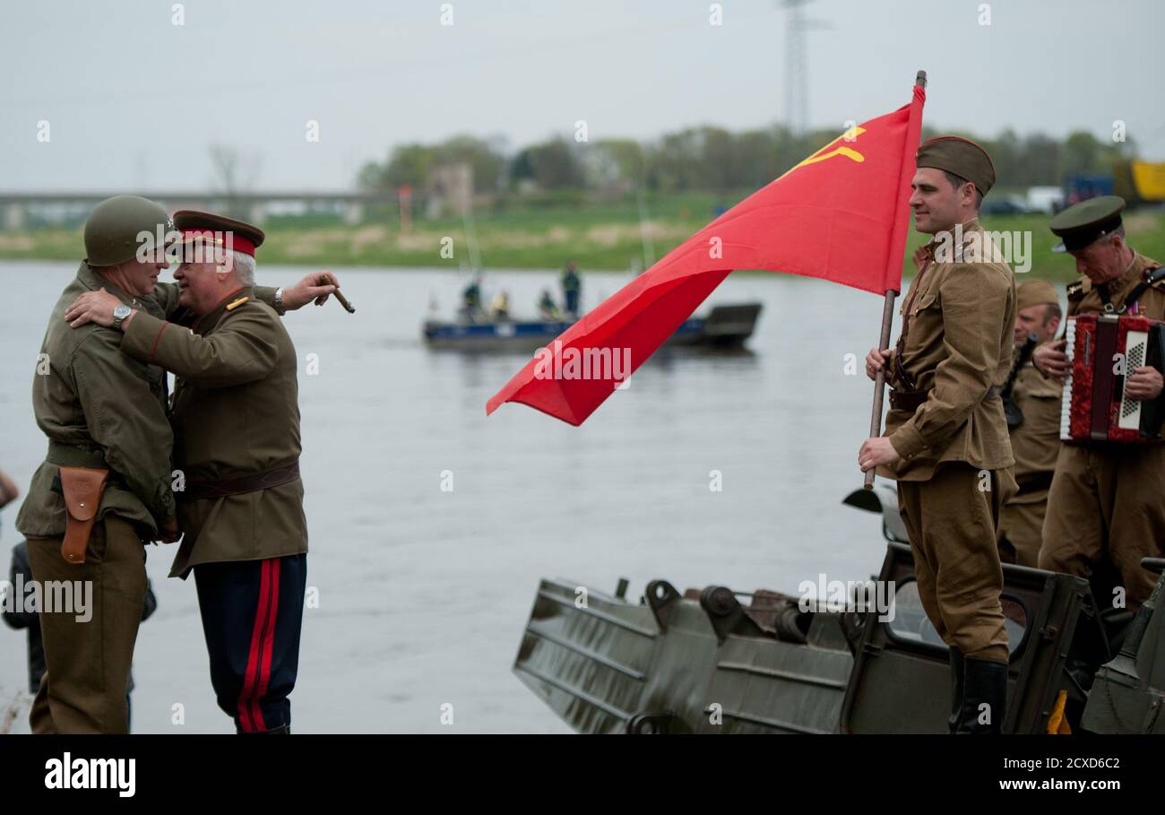 25 april 1945 elbe hi-res stock photography and images - Alamy