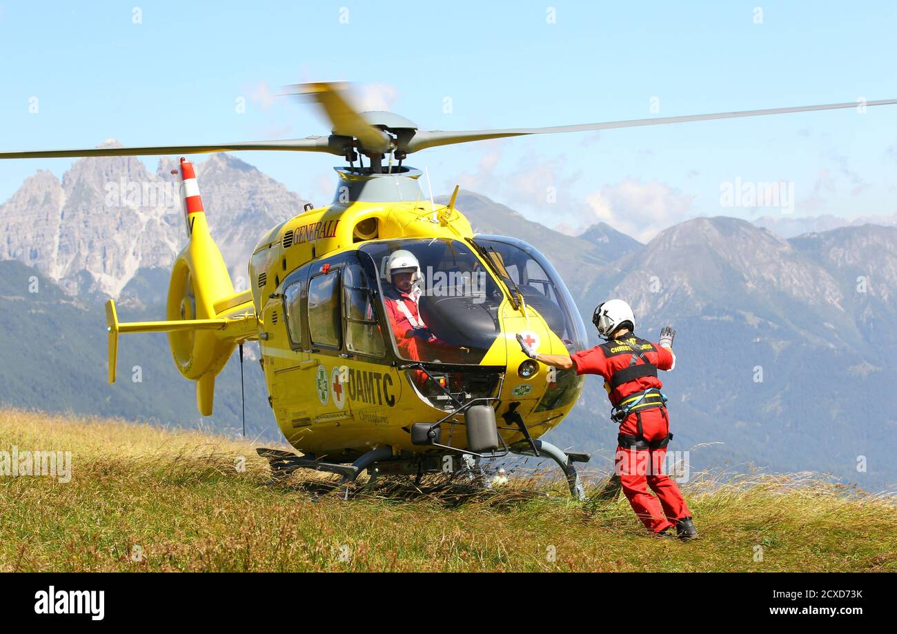 Oeamtc rescue helicopter hi-res stock photography and images - Alamy