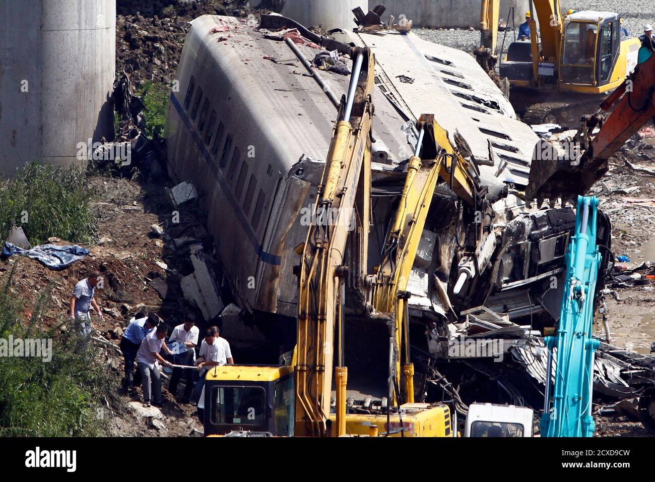 Disaster accident rail train victim train crash hi-res stock ...