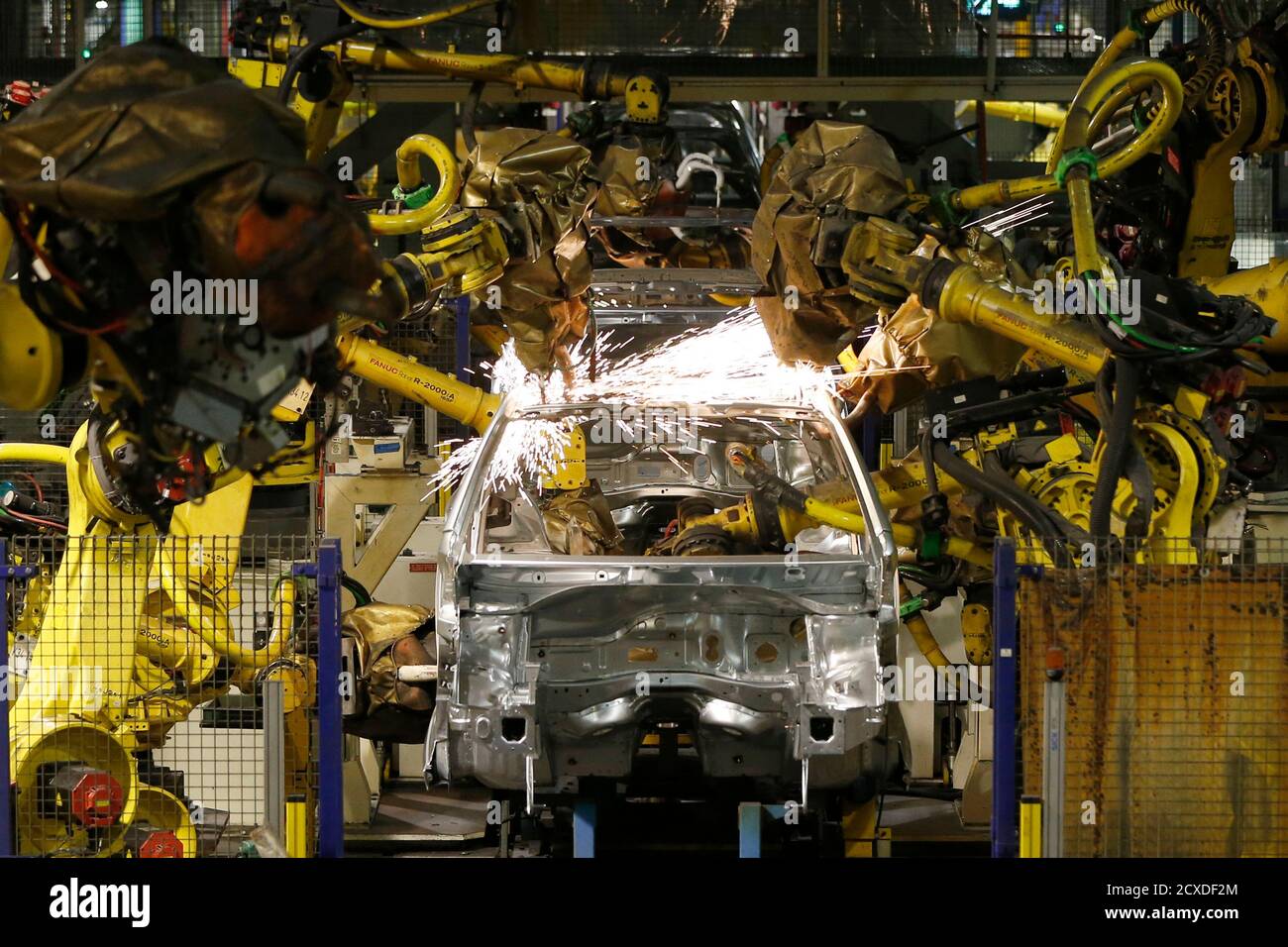 Psa peugeot citroen poissy hi-res stock photography and images - Alamy