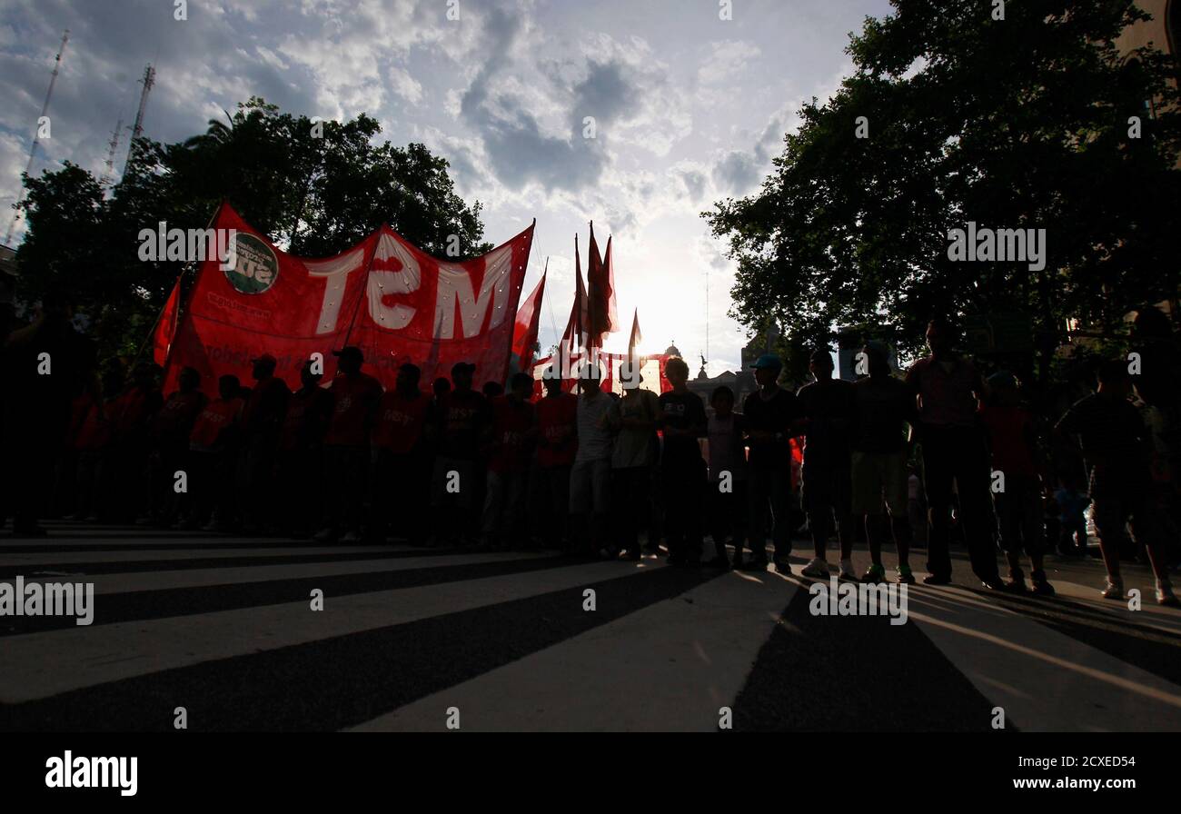 Rally peace argentina hi-res stock photography and images - Alamy