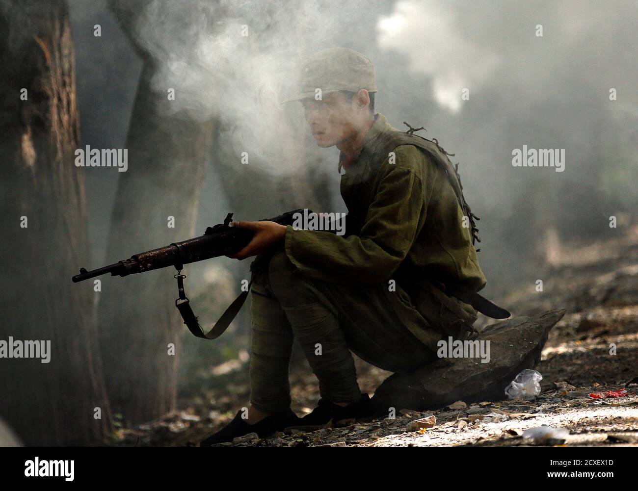 Gun smoke television show hi-res stock photography and images - Alamy