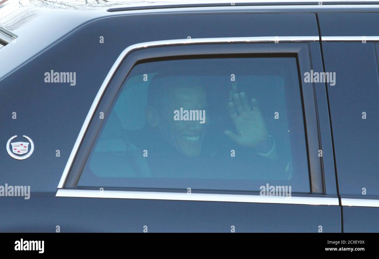 Limousine waves parade hi-res stock photography and images - Alamy