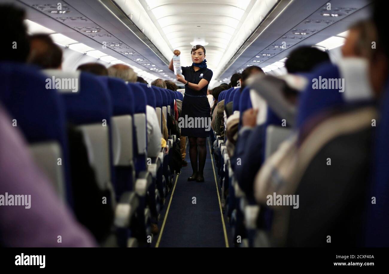 Indigo airline cabin hi-res stock photography and images - Alamy