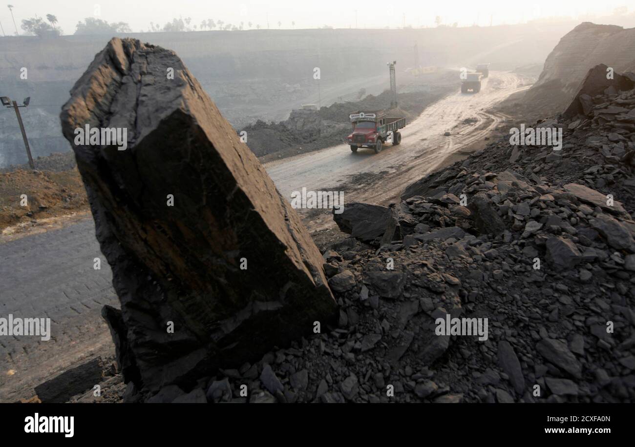 Coal fields hi-res stock photography and images - Alamy