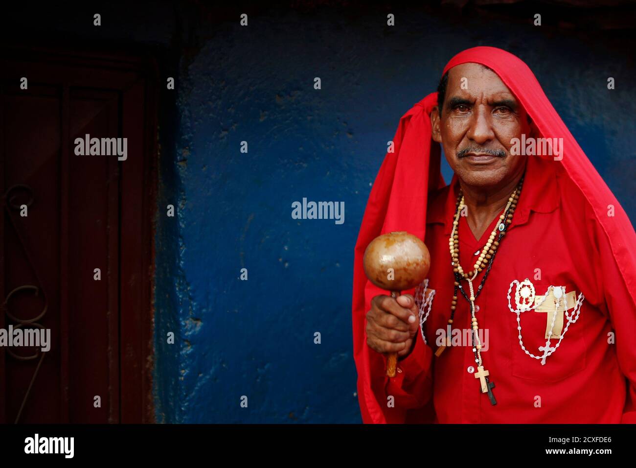 Grotesque human masks hi-res stock photography and images - Alamy