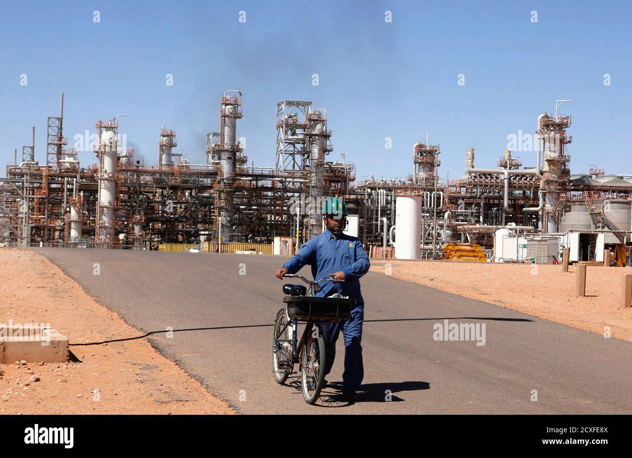 Amenas gas plant hi-res stock photography and images - Alamy