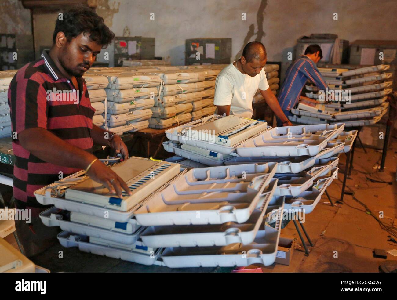 Machines units hi-res stock photography and images - Alamy