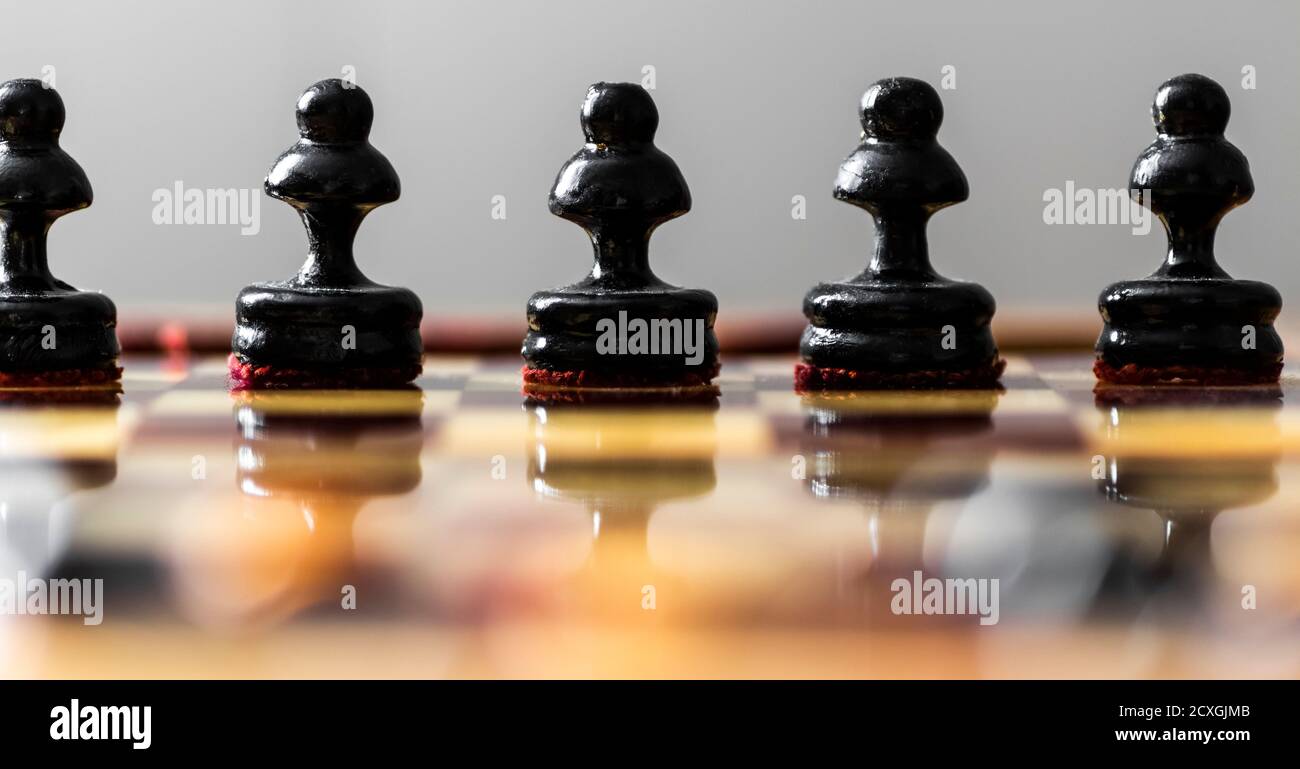 Row of pawns hi-res stock photography and images - Alamy