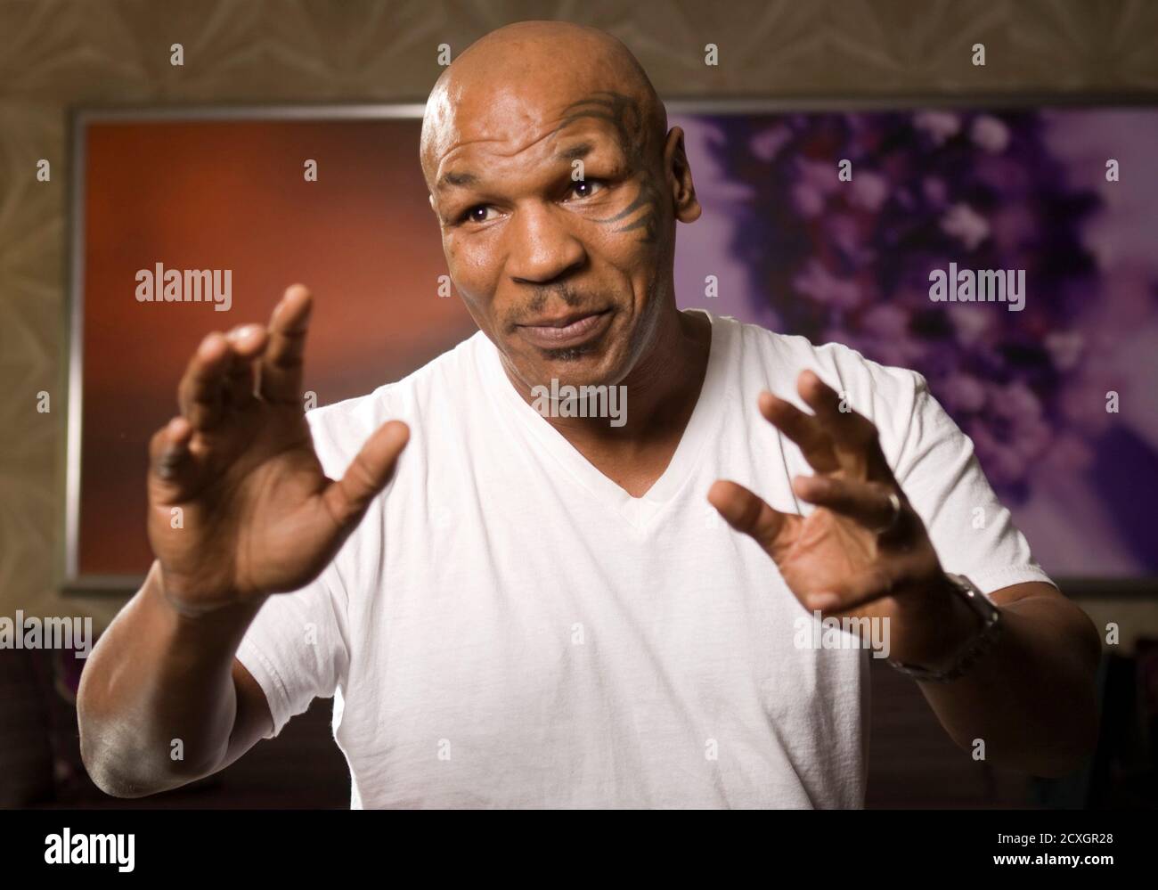 Ear biting hi-res stock photography and images - Alamy