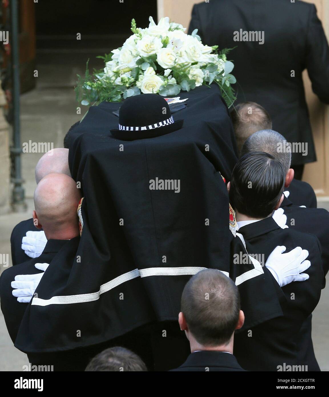 Police officers carry the coffin of pc fiona bone hi-res stock ...
