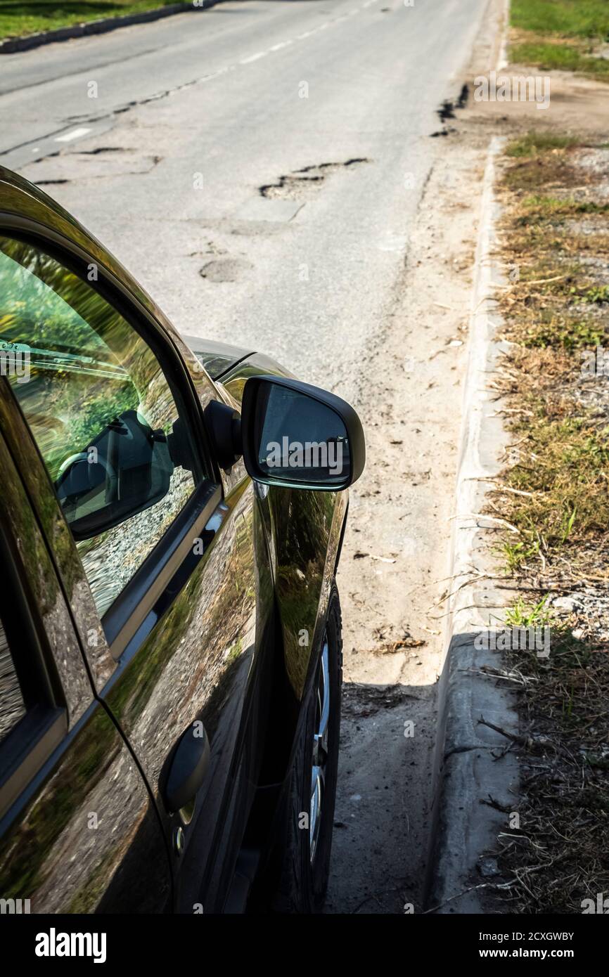 Car driving away road back hi-res stock photography and images - Alamy