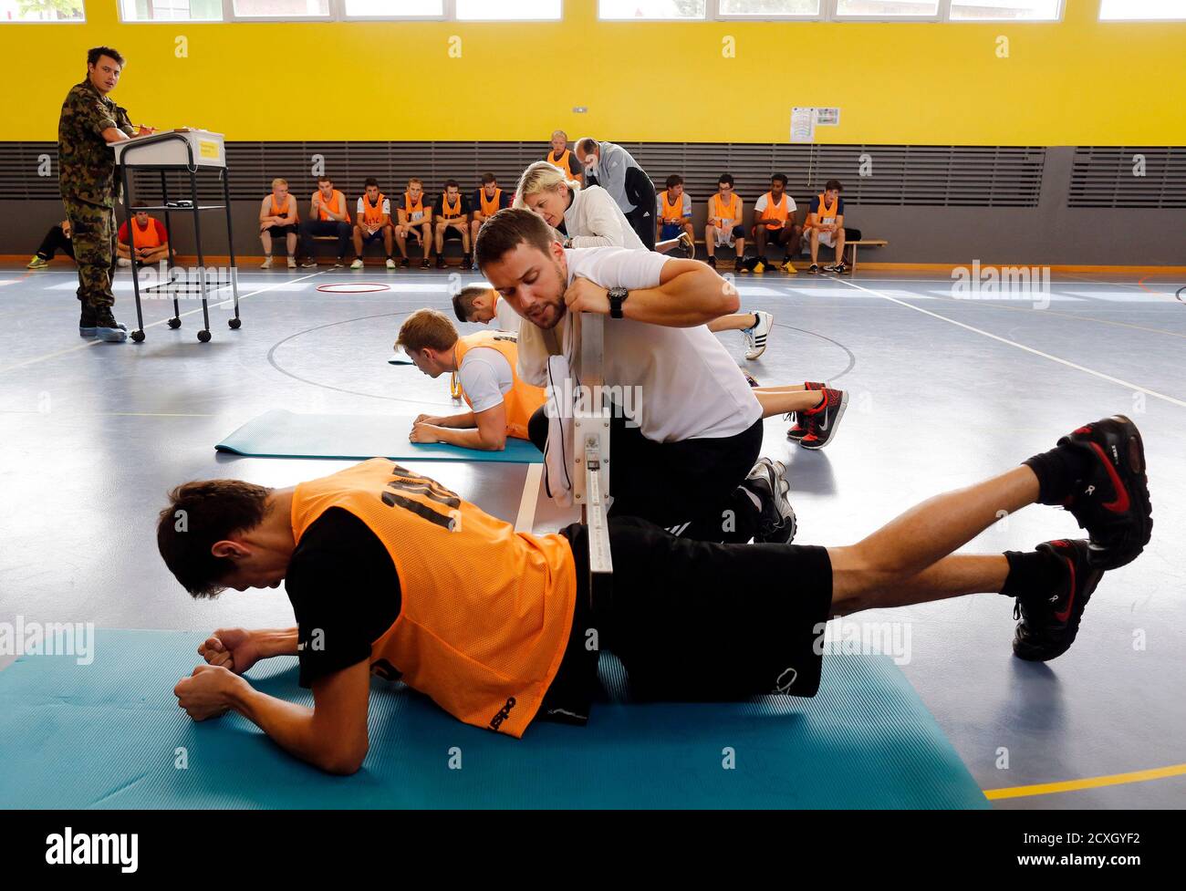 Army physical examination hi-res stock photography and images - Alamy