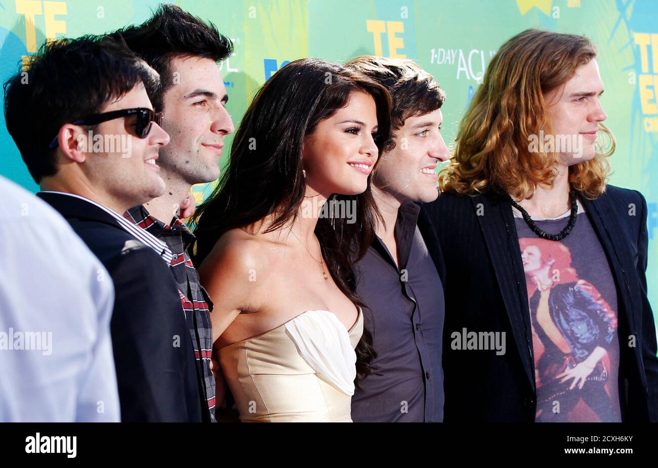 Gomez band hi-res stock photography and images - Alamy