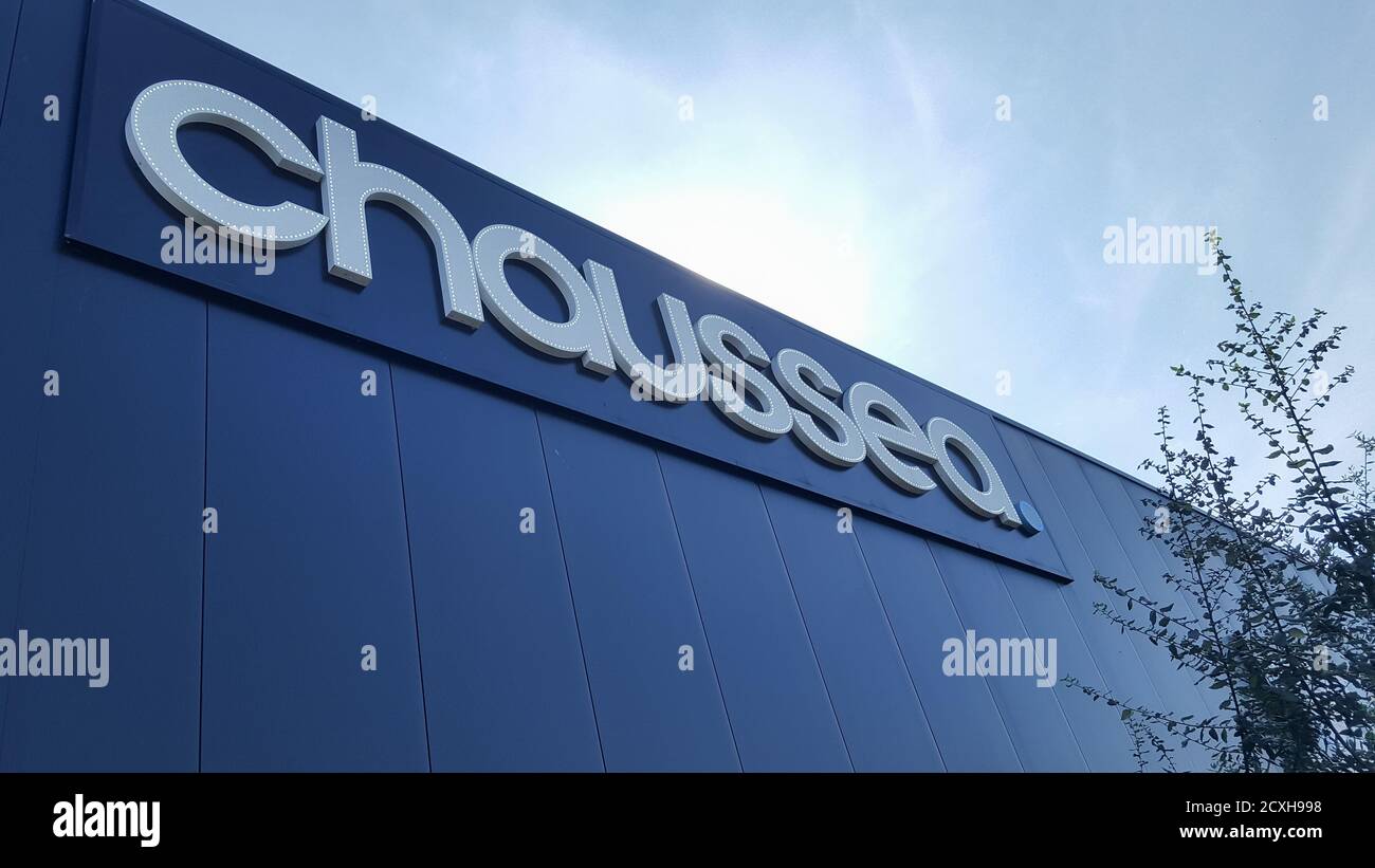 Bordeaux , Aquitaine / France - 09 26 2020 : chaussea logo and text ...