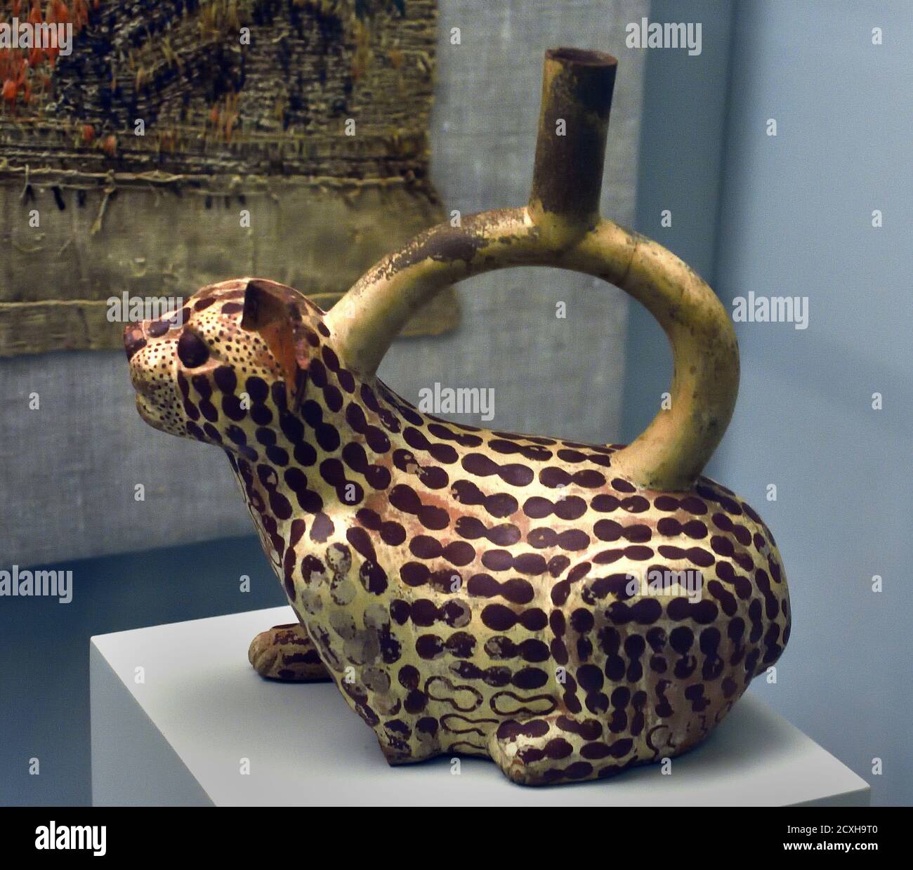 Mochica 100 700 ad peru peruvian hi-res stock photography and images ...