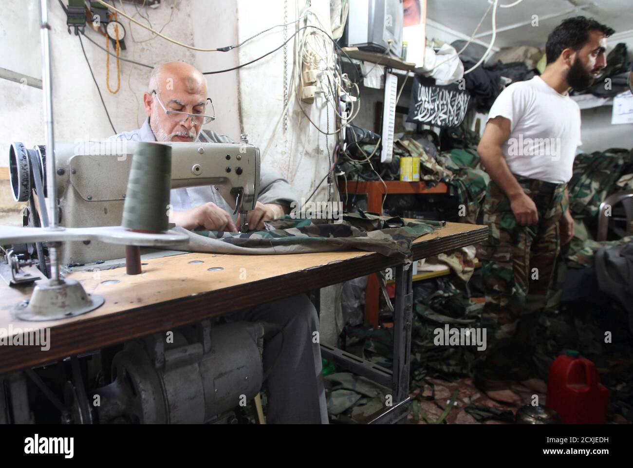 Free syrian army fighters in the old city hi-res stock photography and ...