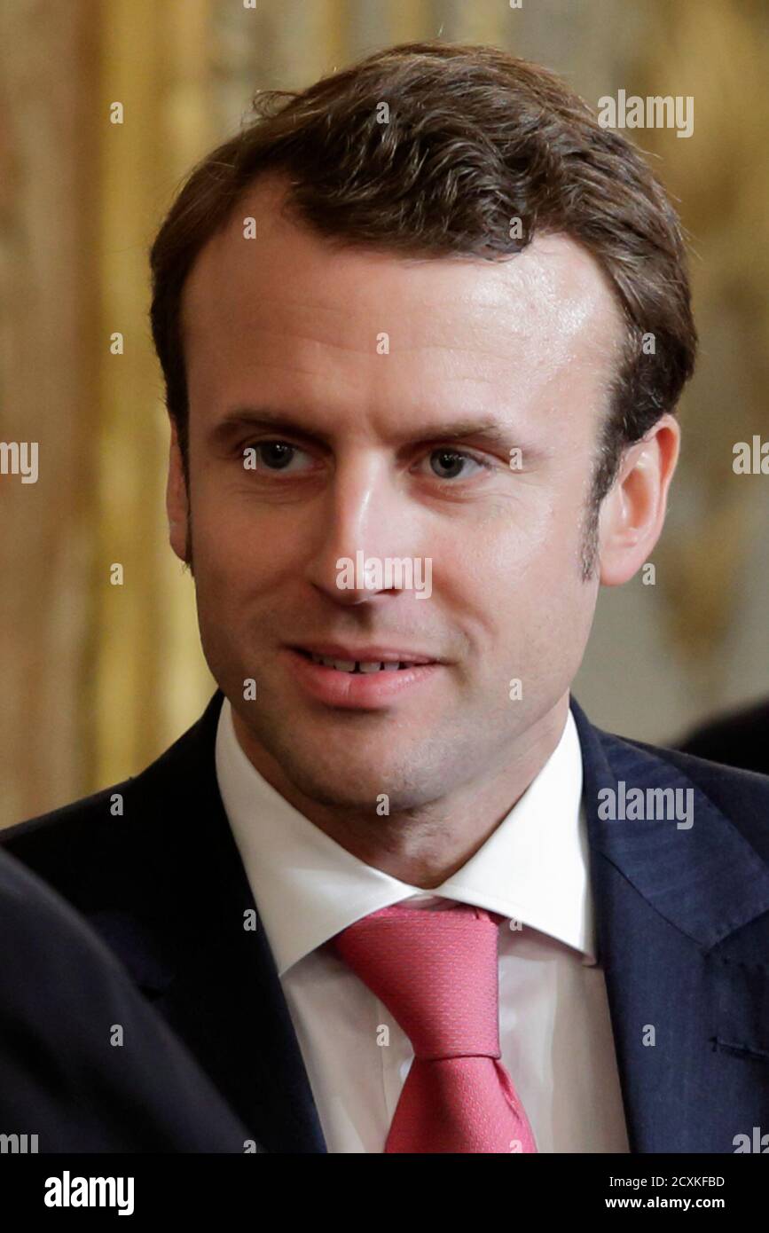 Emmanuel macron profile hi-res stock photography and images - Alamy