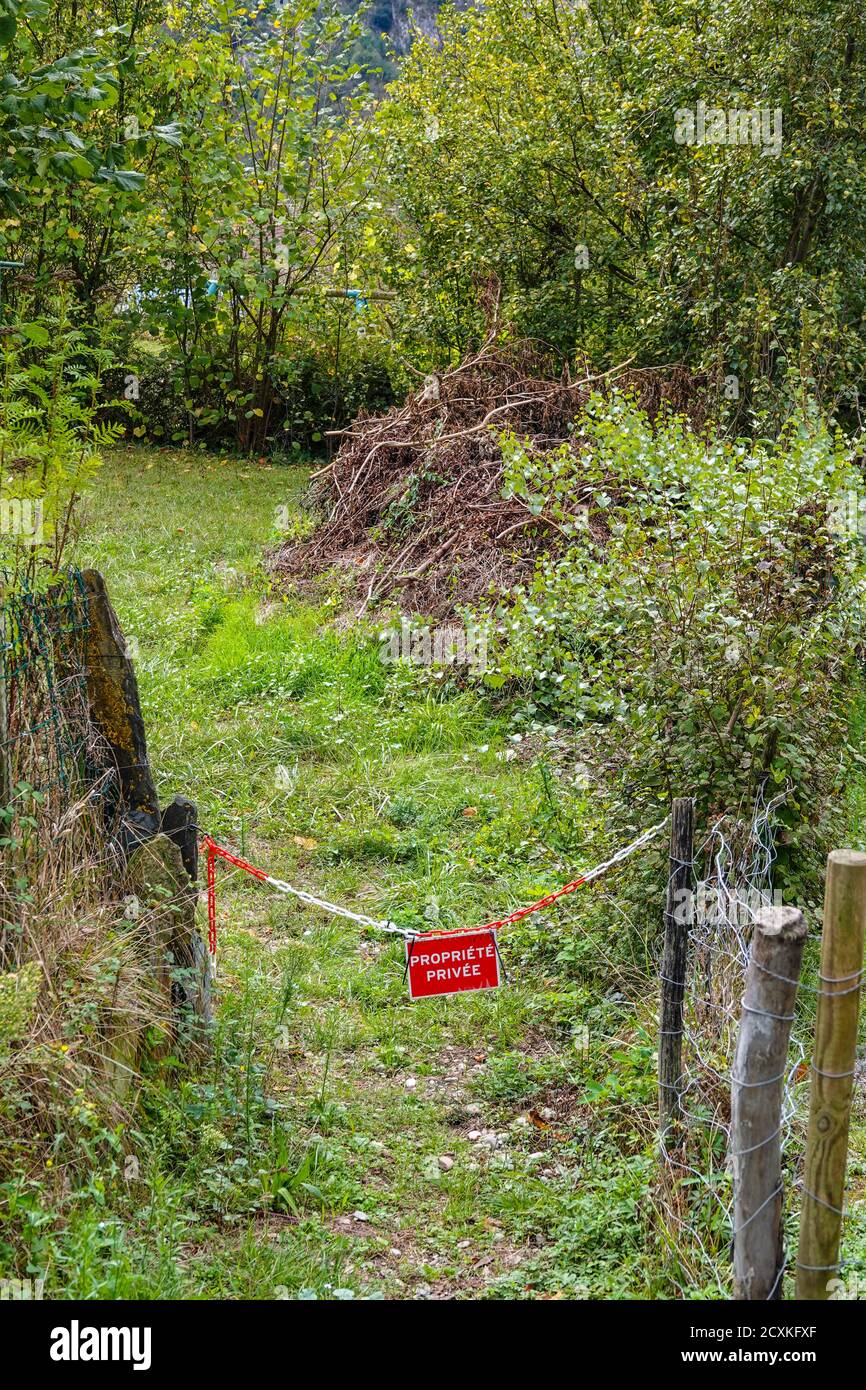 Keep out sign chain hi-res stock photography and images - Alamy