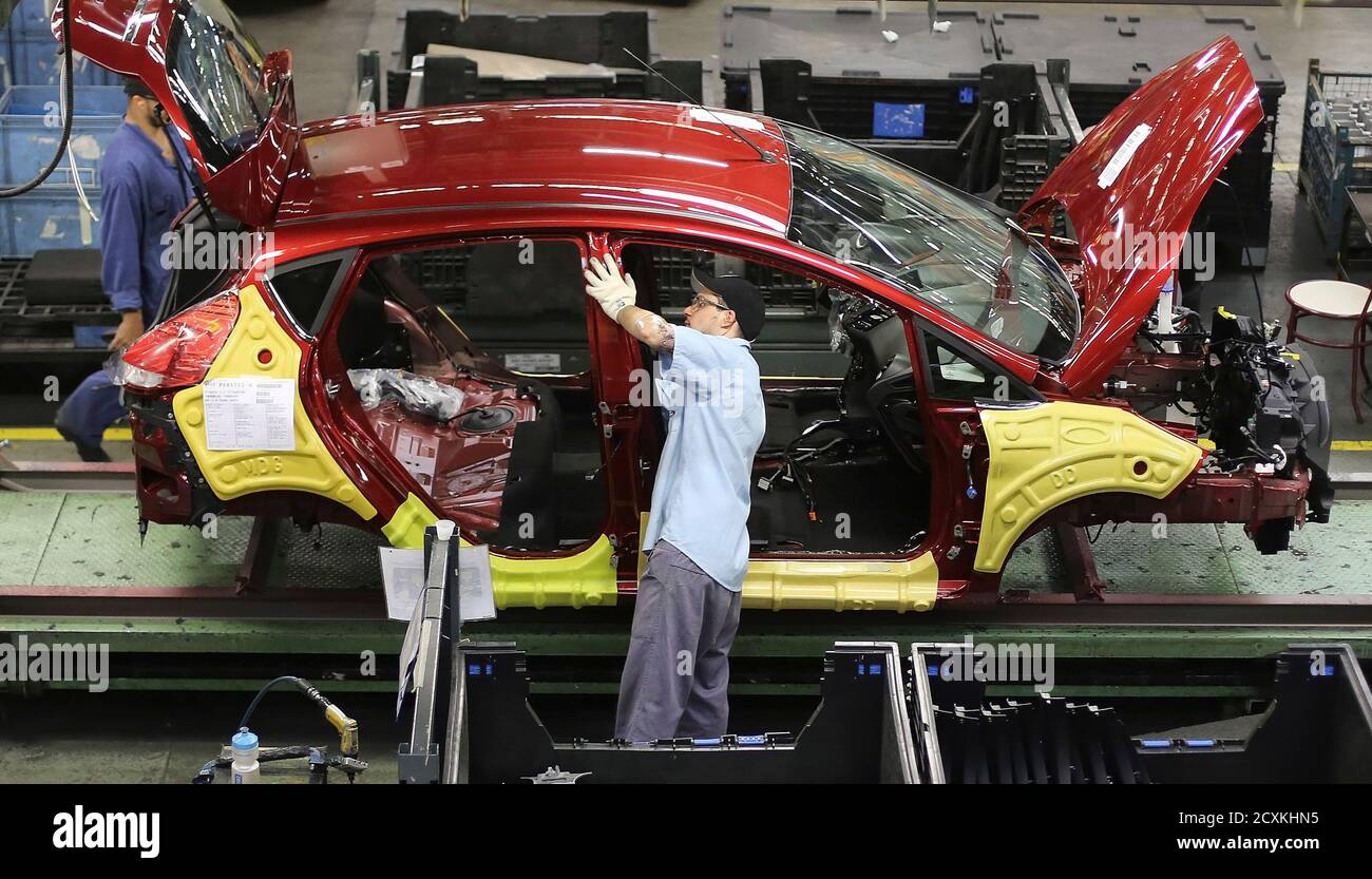 Sagging line hi-res stock photography and images - Alamy