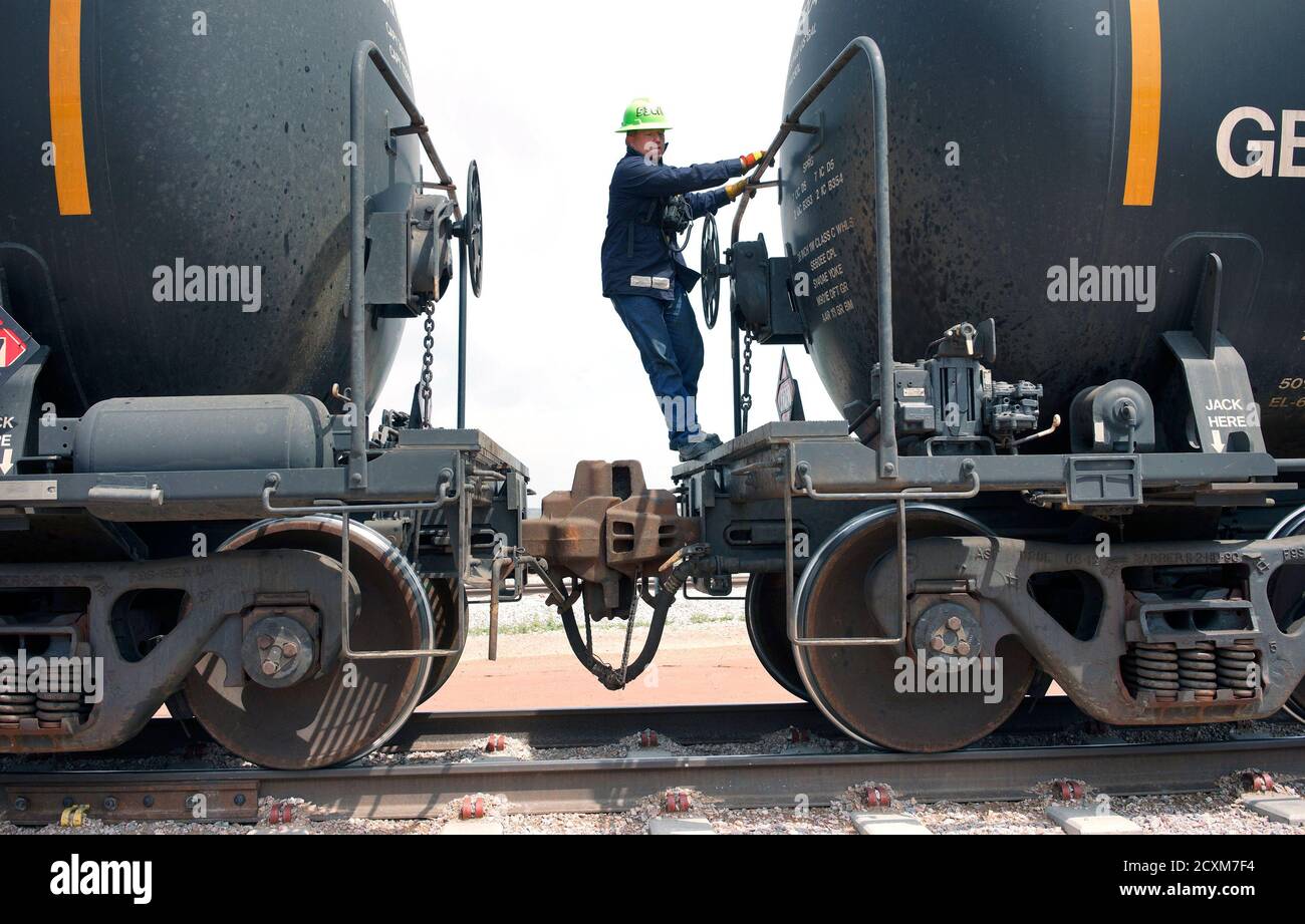 Transloading hi-res stock photography and images - Alamy