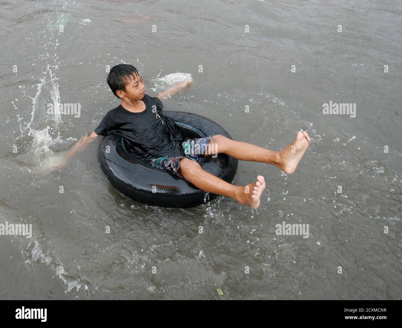 Continuous floats hi-res stock photography and images - Alamy