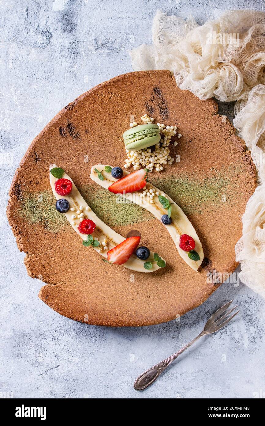 Modern plating of food hi-res stock photography and images - Alamy