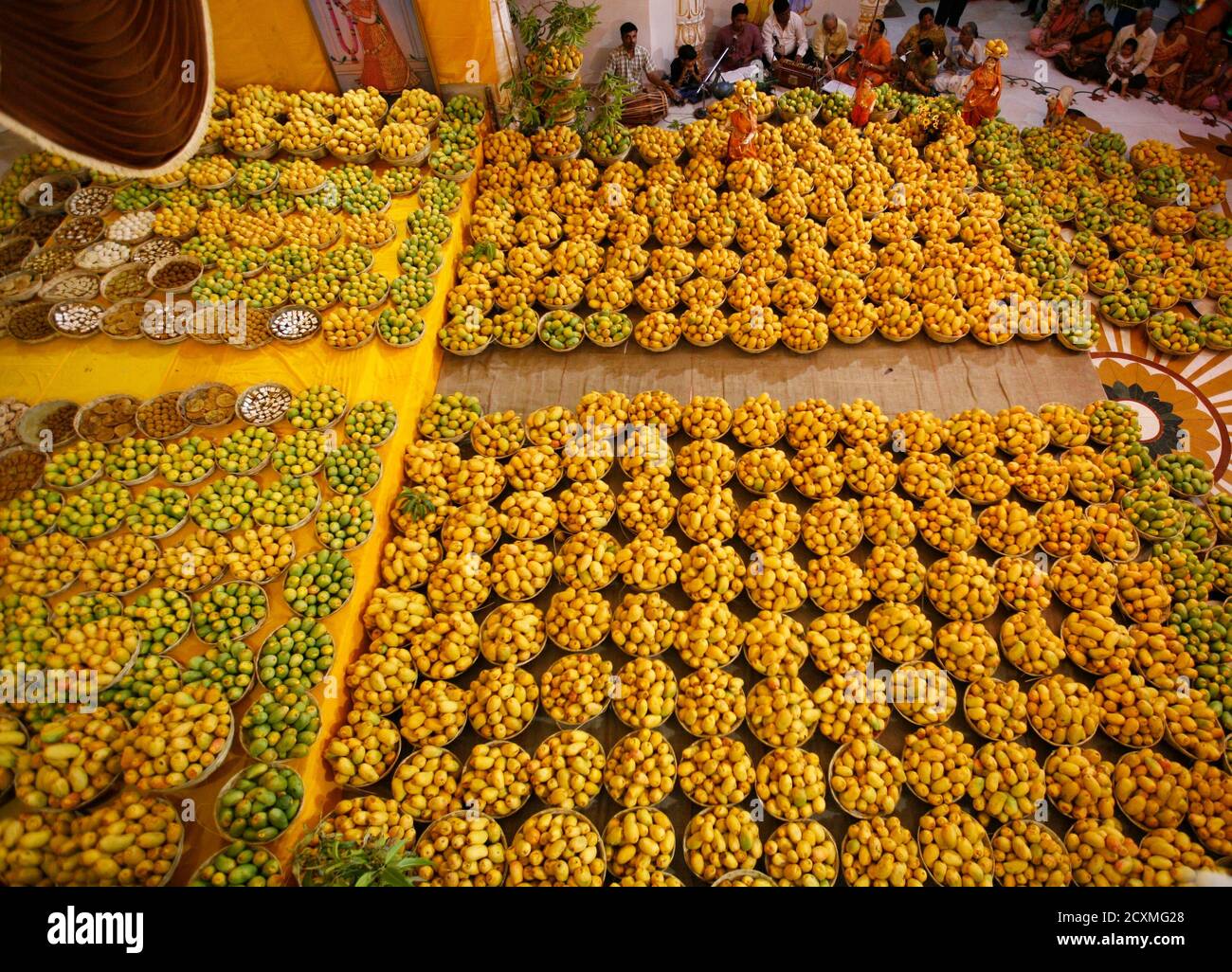 God lord krishna hi-res stock photography and images - Alamy