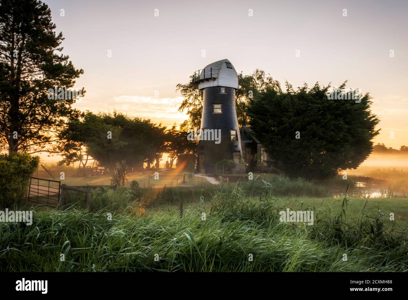 Windmill river thurne hi-res stock photography and images - Alamy
