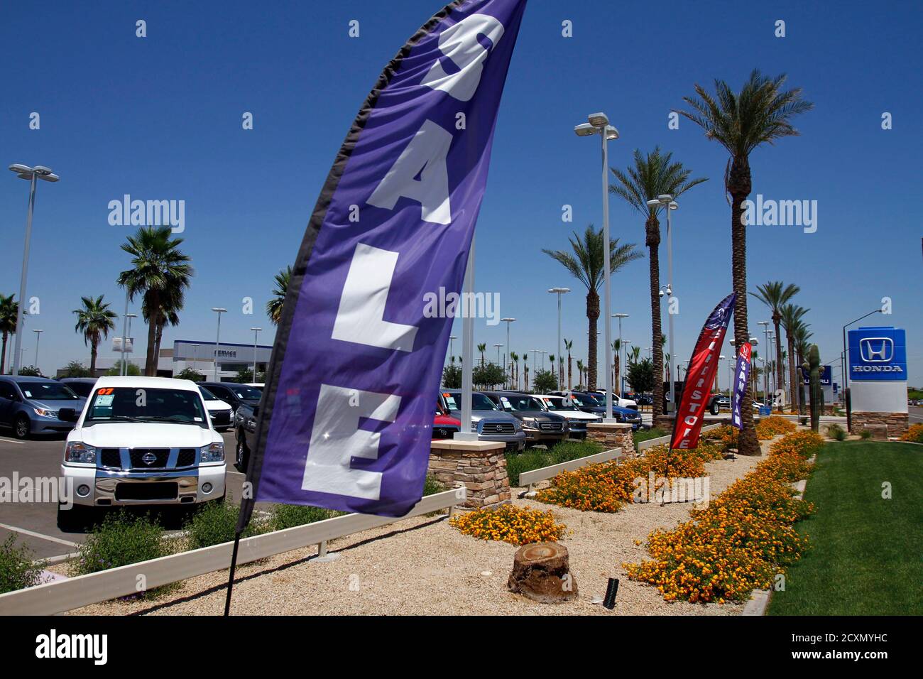 Auto superstore hi-res stock photography and images - Alamy