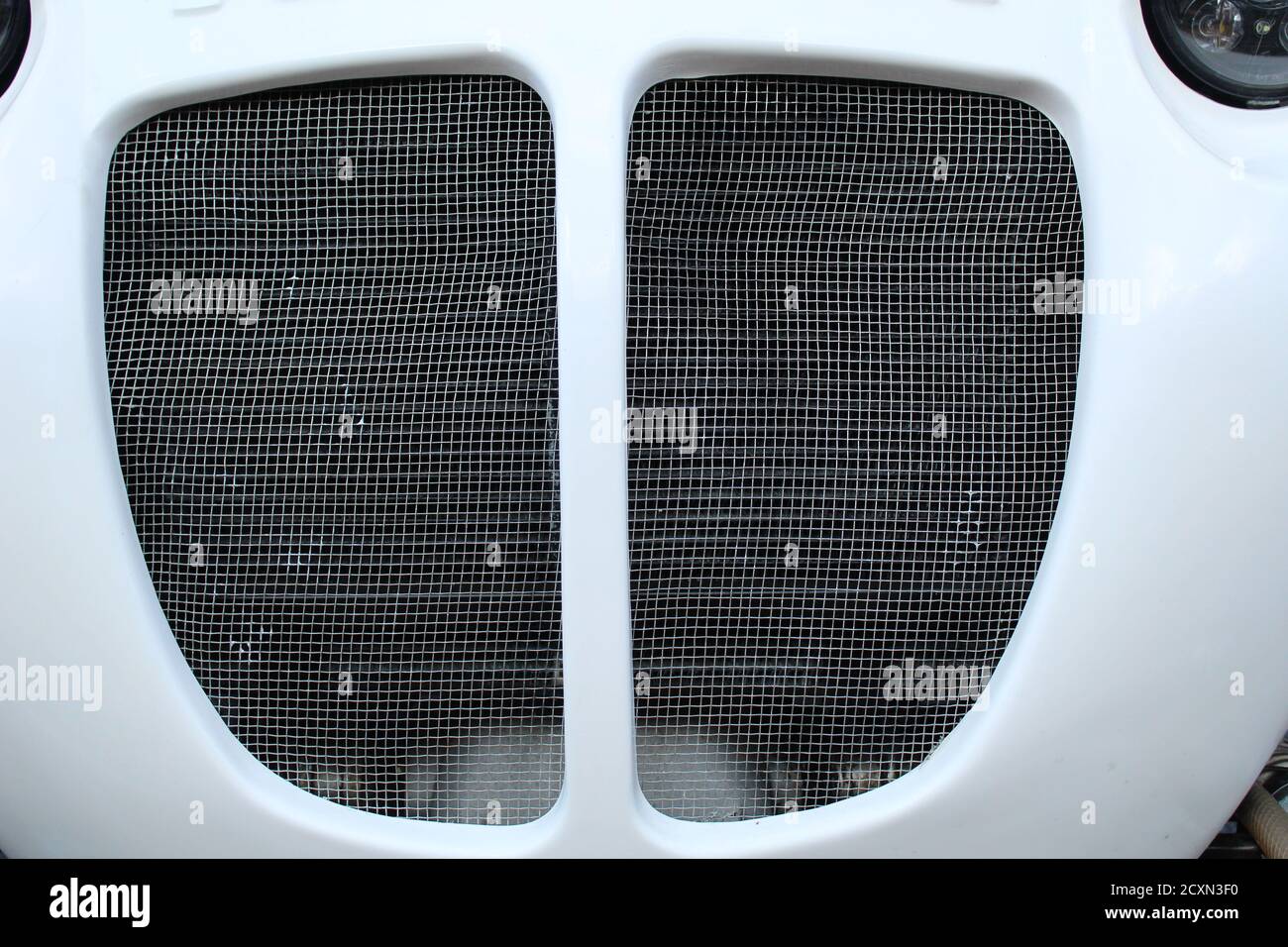 Car radiator grill hi-res stock photography and images - Alamy