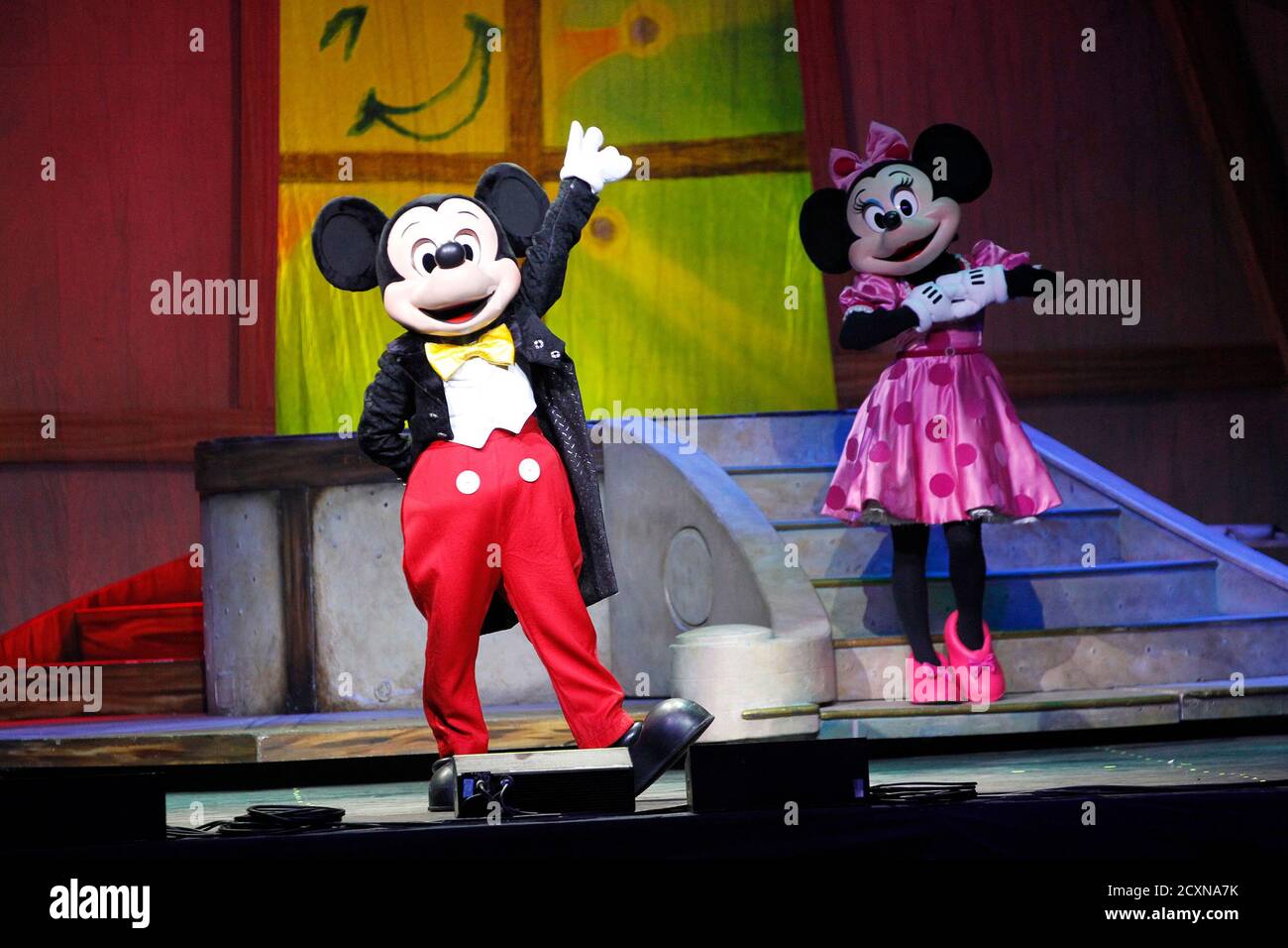 Disney mickey mouse mask hi-res stock photography and images - Alamy
