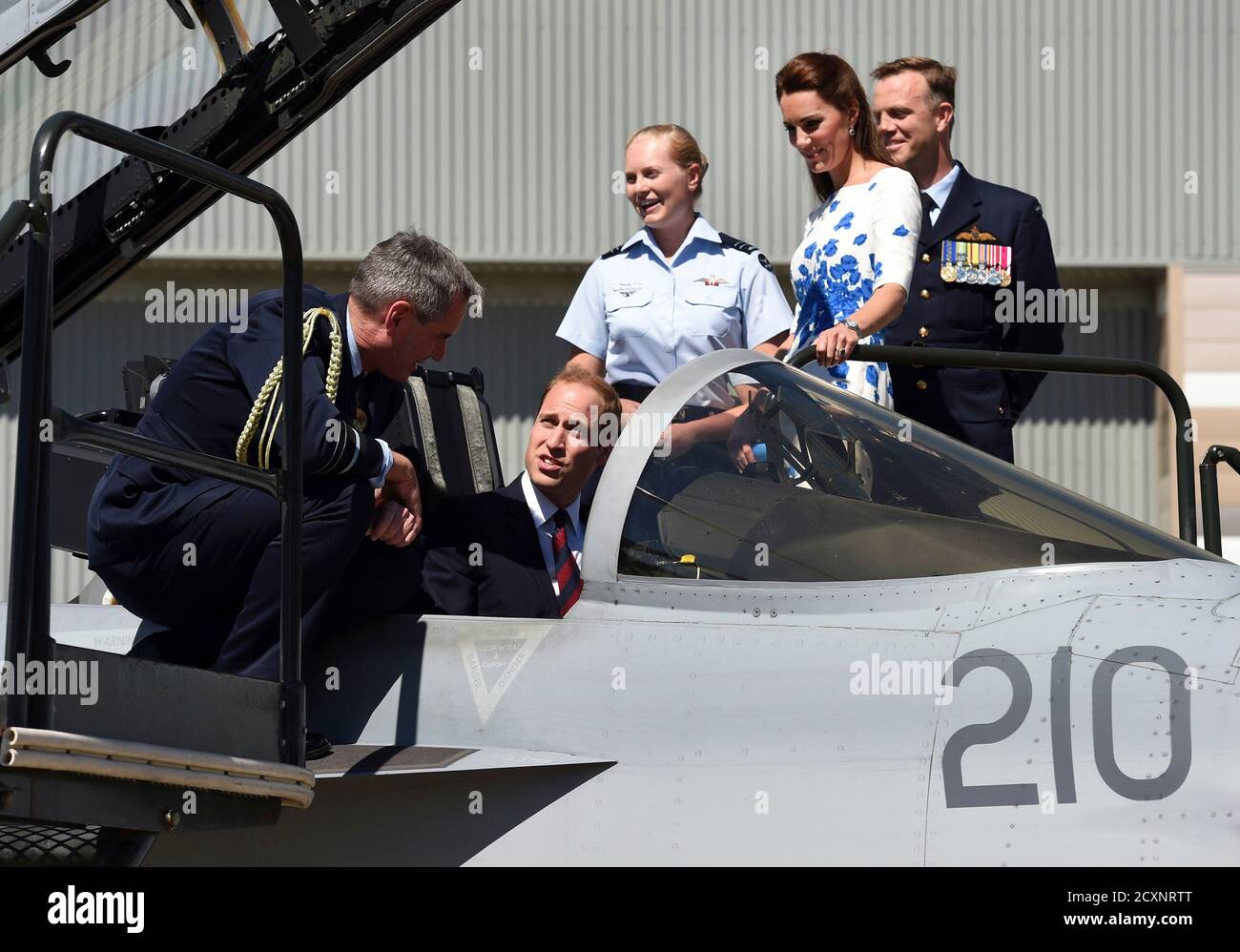 Royal air force officer and his wife hi-res stock photography and ...